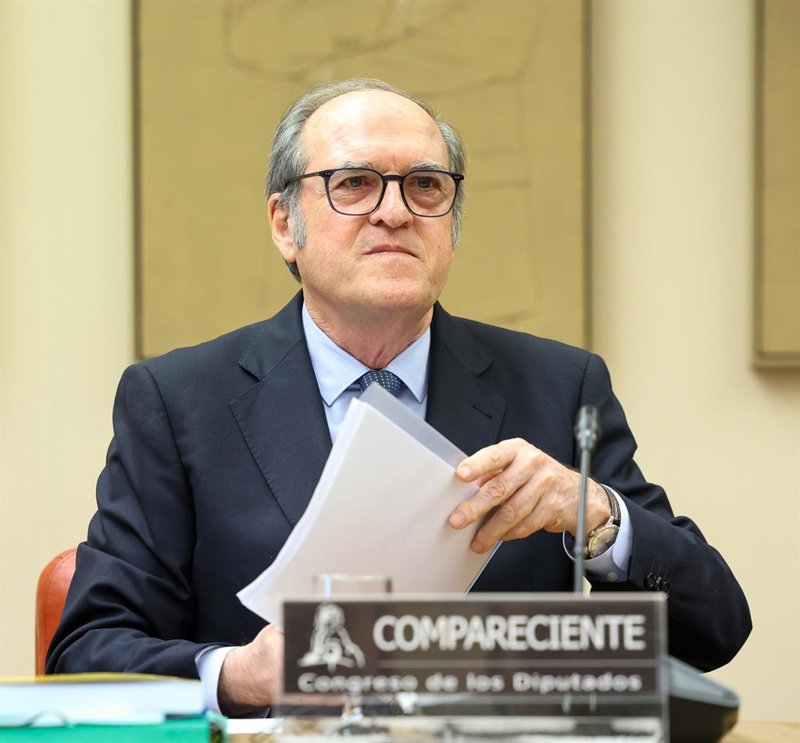 Economía.- El Defensor del Pueblo pide a las AAPP conocer sus políticas para el acceso a una ...